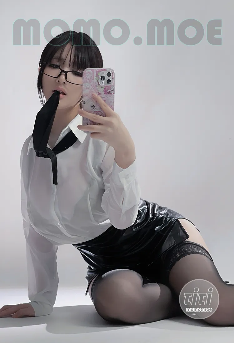 幼愛Youmeko – NO.13 黑丝眼镜OL [28P-87MB] – Titi 社