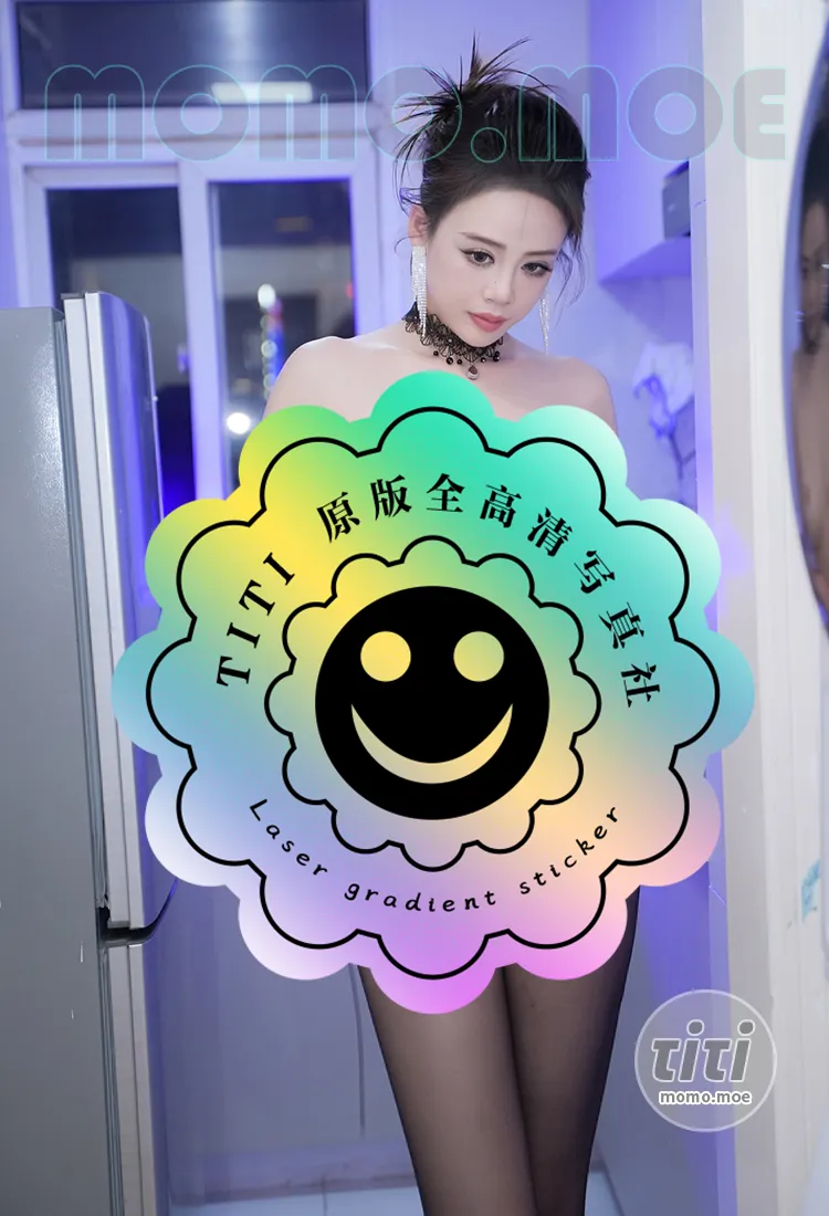 甜七七 – NO.001 新人妹子大胆黑丝 [92P+1V-1.03GB] – Titi 社