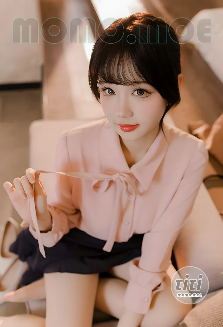 雪晴Astra – NO.086 肉丝通勤OL [71P+1V-1.36G] – Titi 社